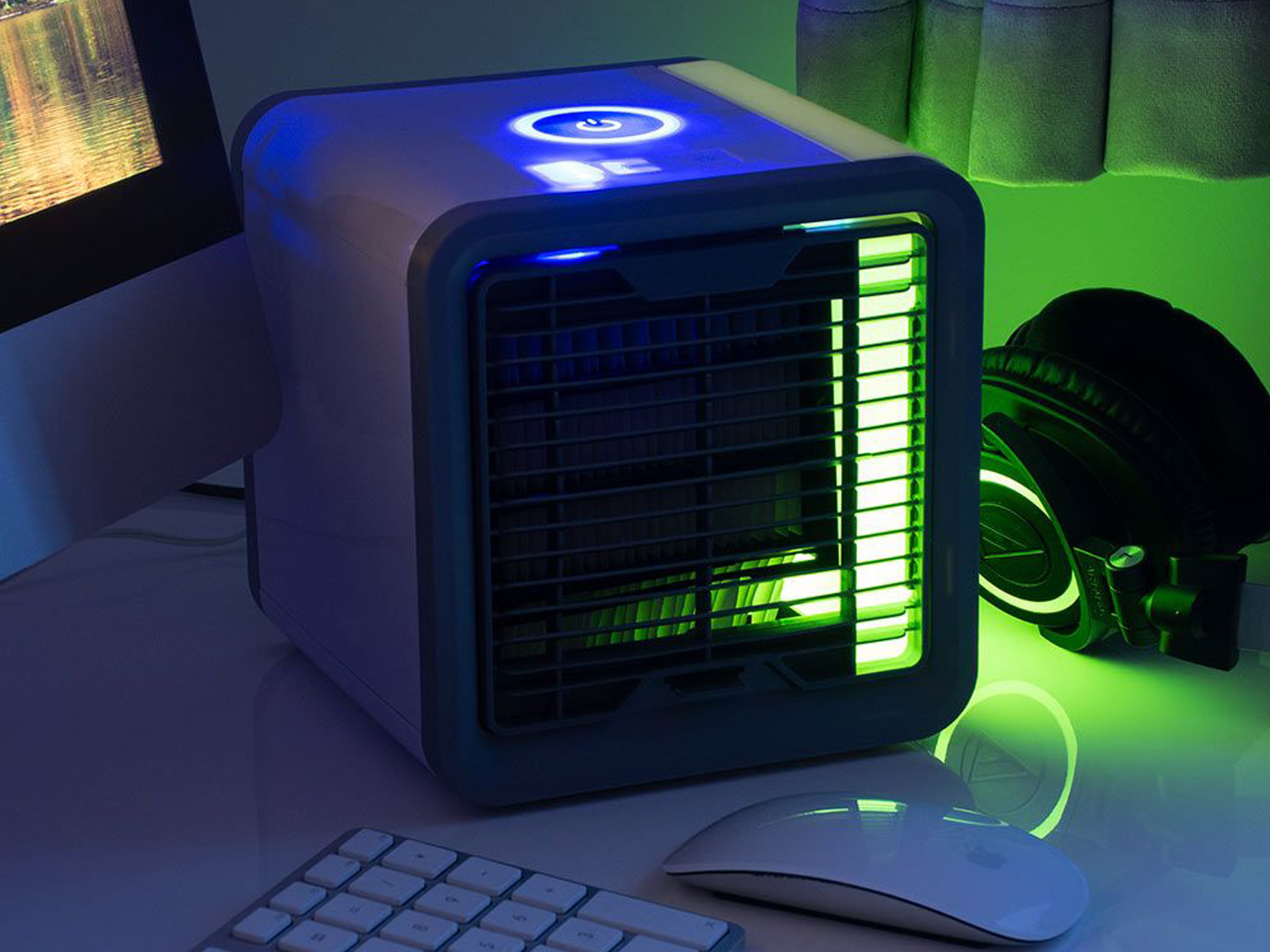 USB Desktop Air Conditioner - I Love That Gadget