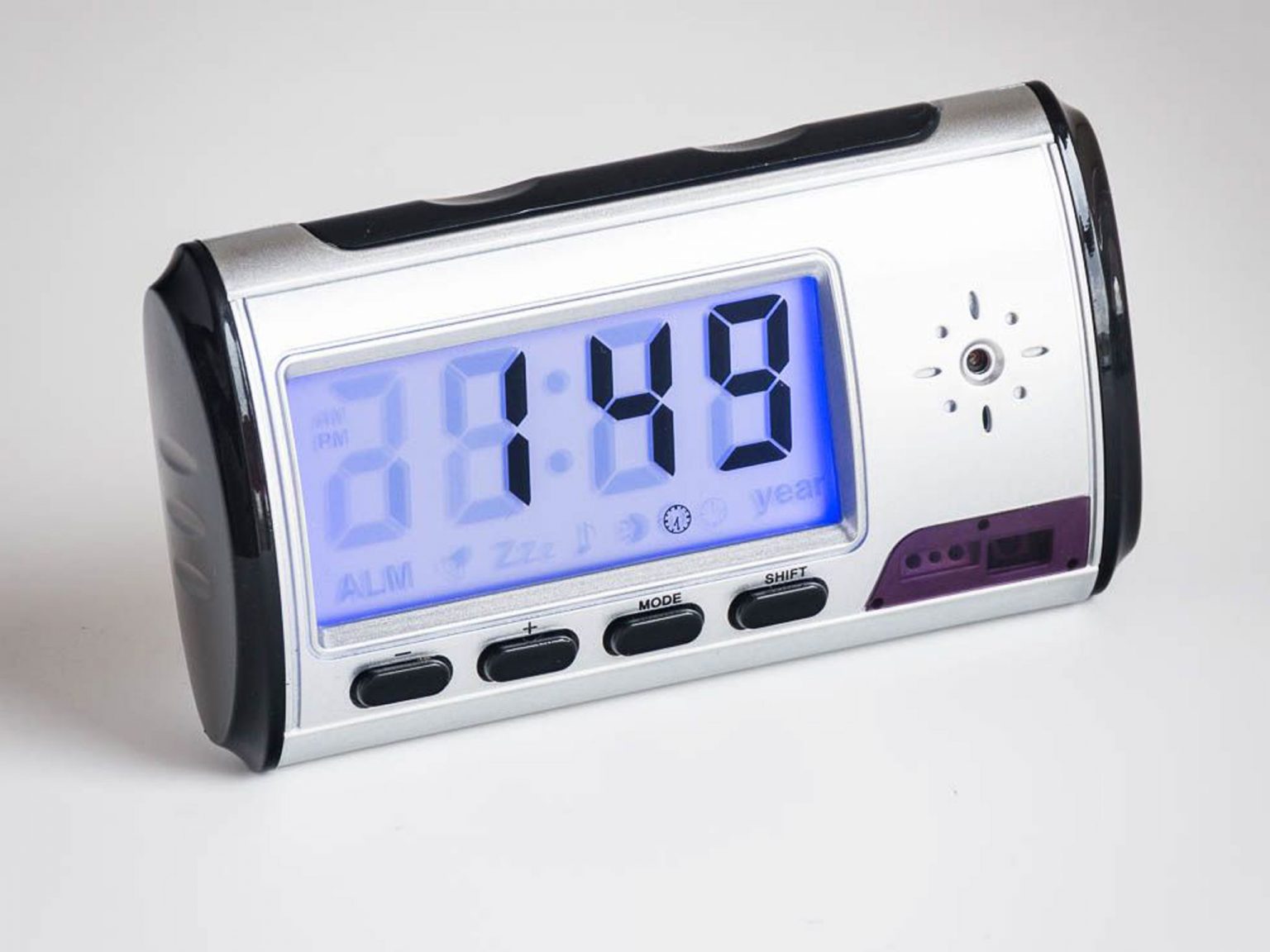 Covert Alarm Clock Camera - I Love That Gadget