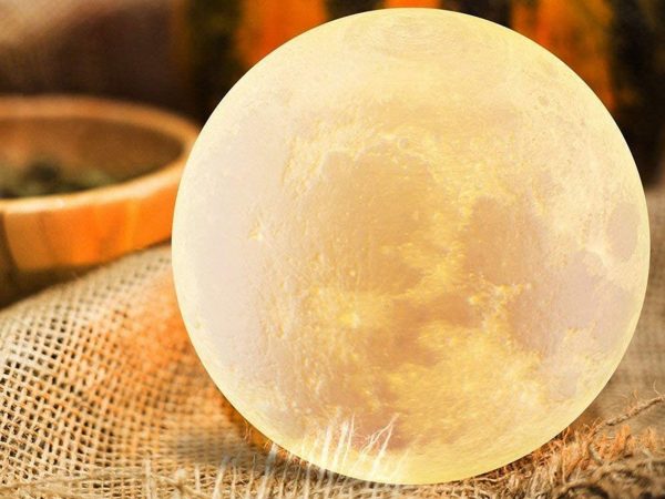 LED Moon Light - I Love That Gadget